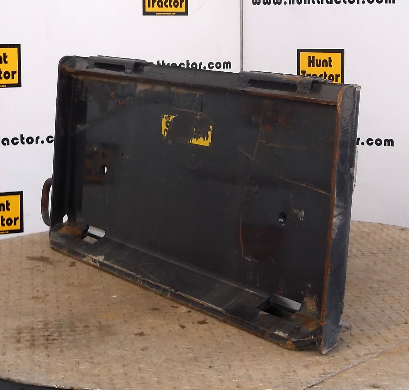 Attachment Zone - Used Universal Skid Steer to Bobcat X-Change Adapter ...