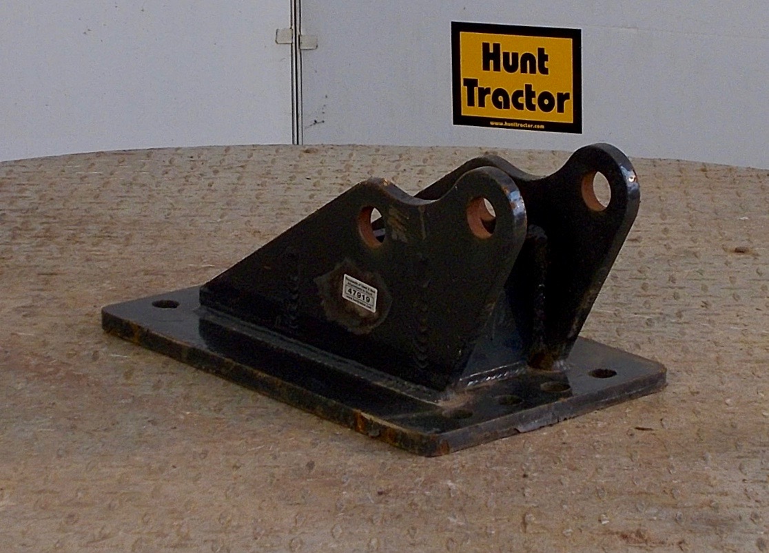 Attachment Zone - New Bobcat 418 Pin-On Adapter Plate For Sale