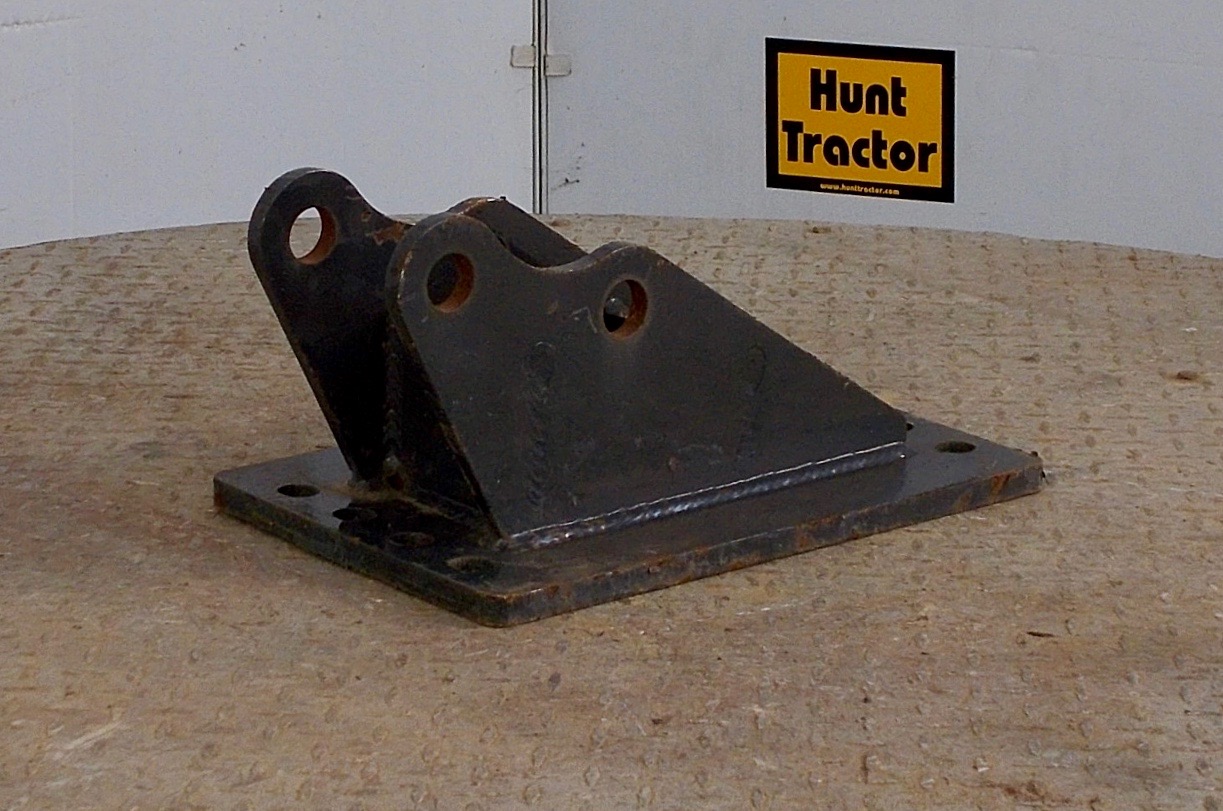 Attachment Zone - New Bobcat 418 Pin-On Adapter Plate For Sale