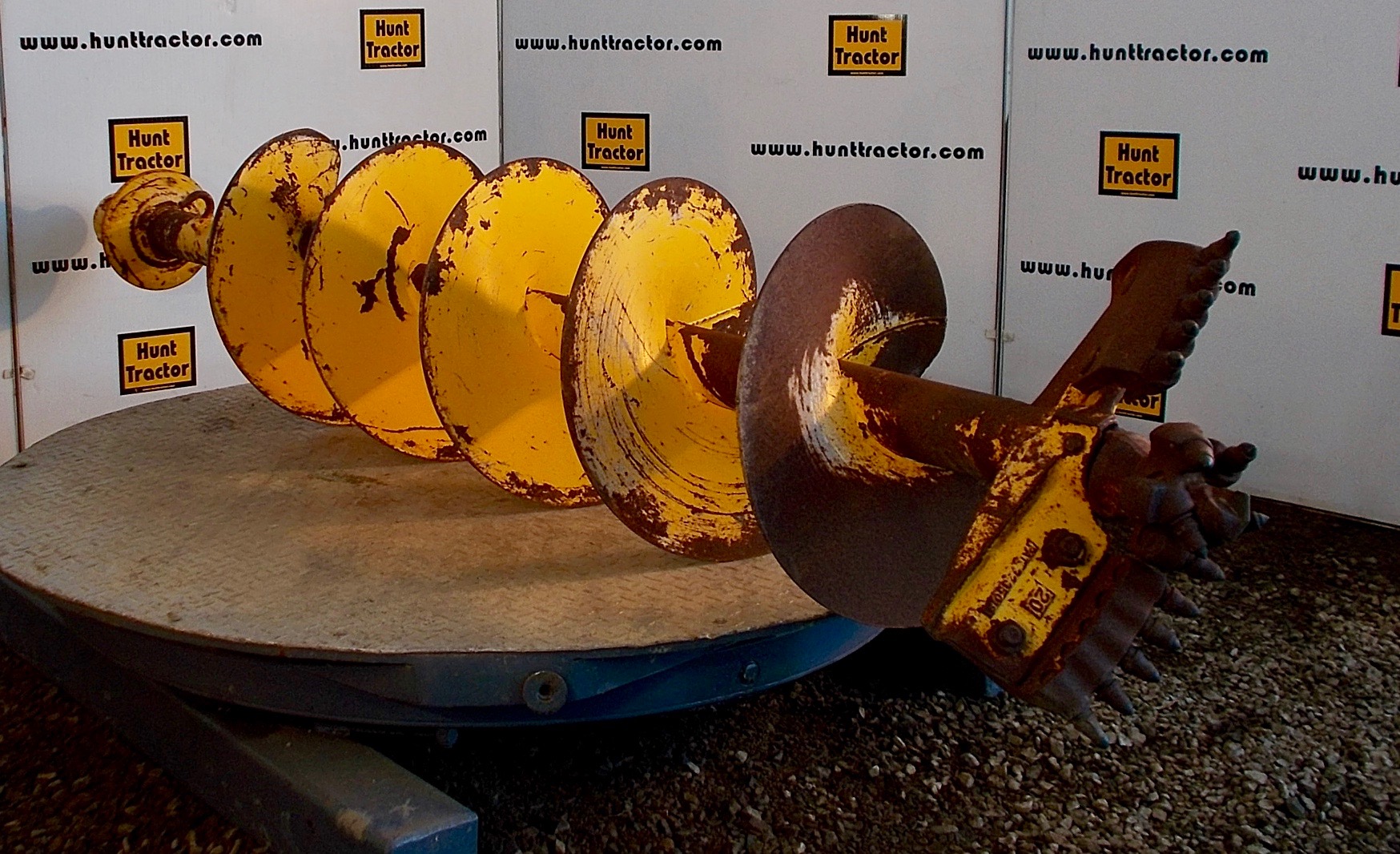 Attachment Zone - Used 20" Auger Bit For Sale, 2 9/16" Hex Drive