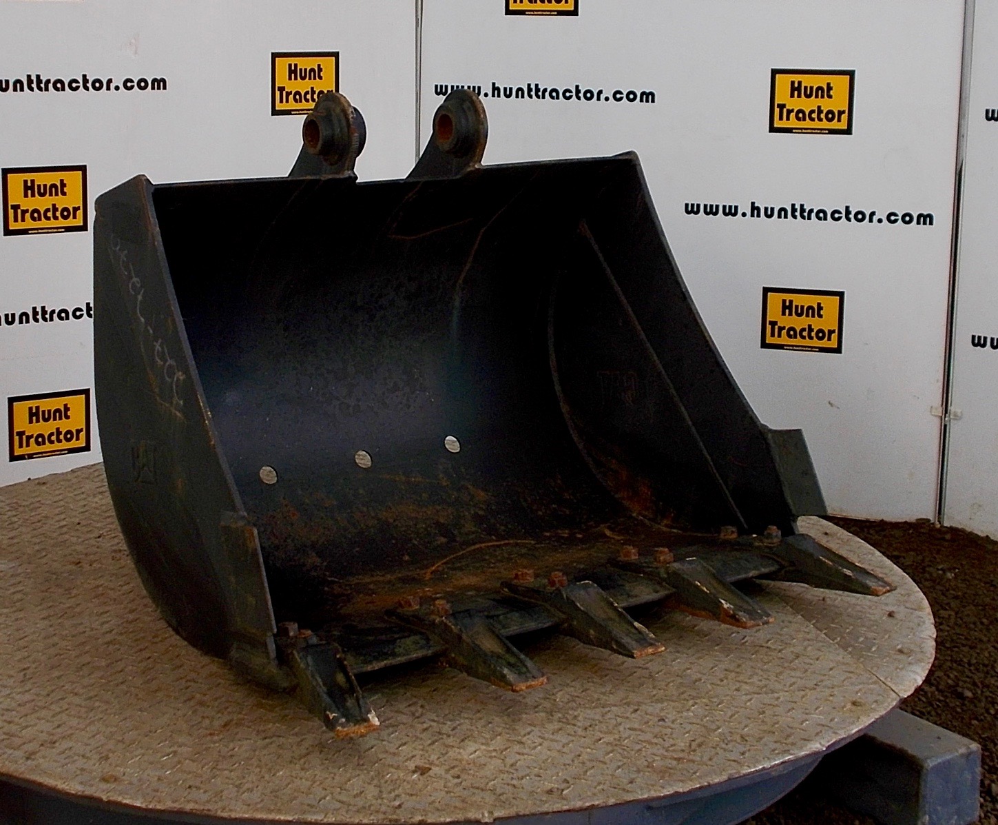 Attachment Zone - New 36" Caterpillar 304CR Pin-On Mini-Excavator ...