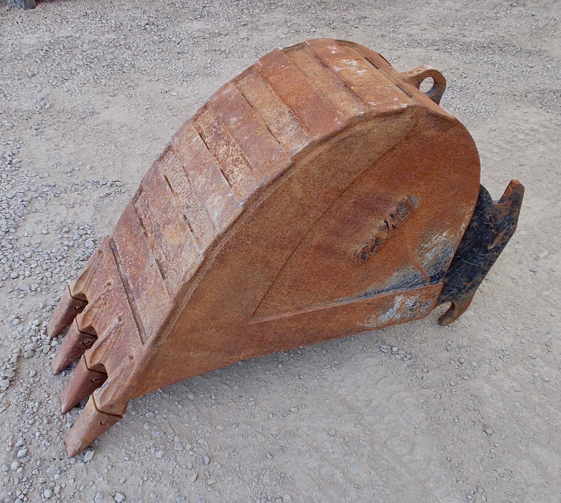 Attachment Zone - Used 18" CWS Wedge Excavator Bucket For Sale