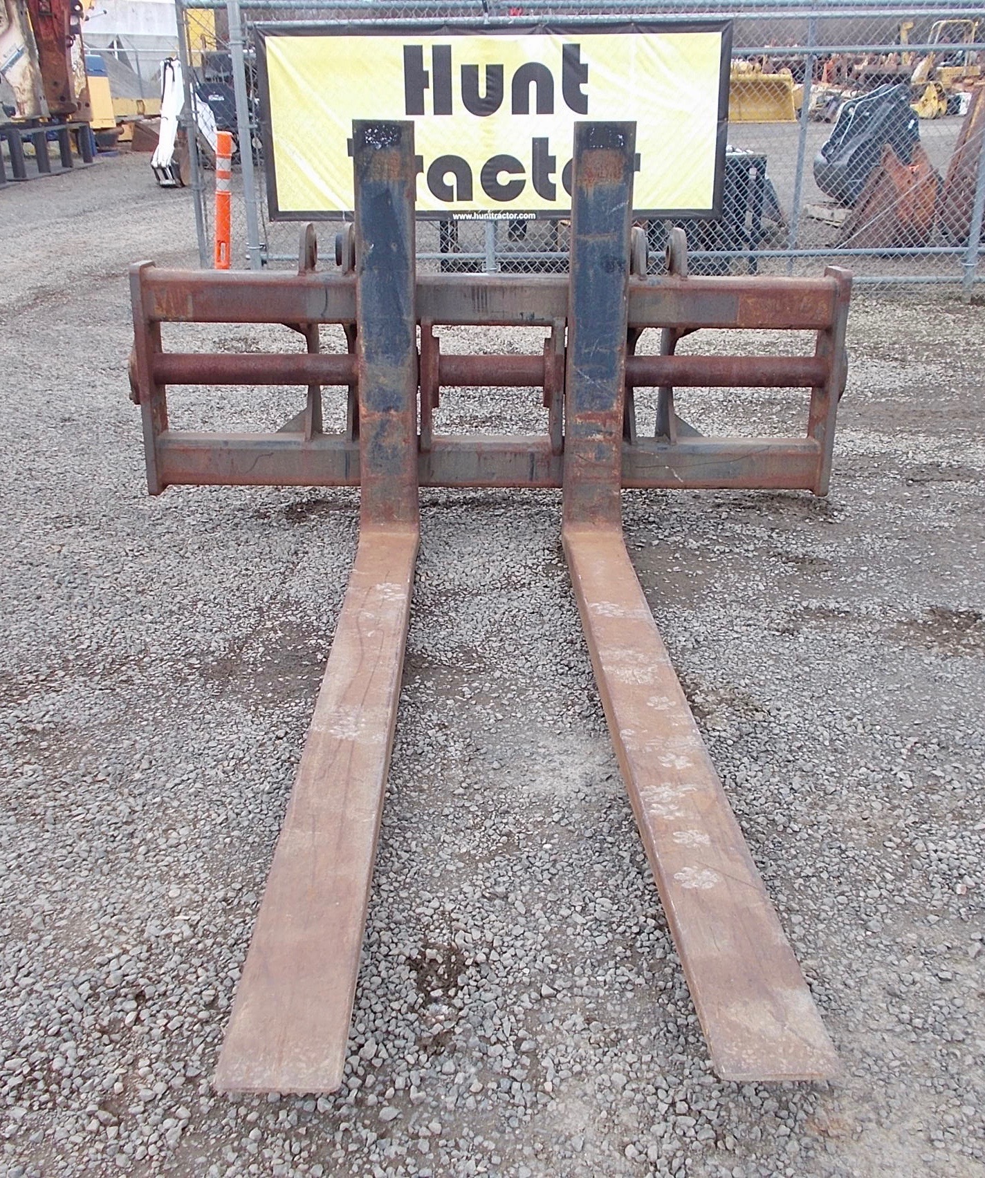 Attachment Zone - Used CAT IT28 Quick Change Forks For Sale