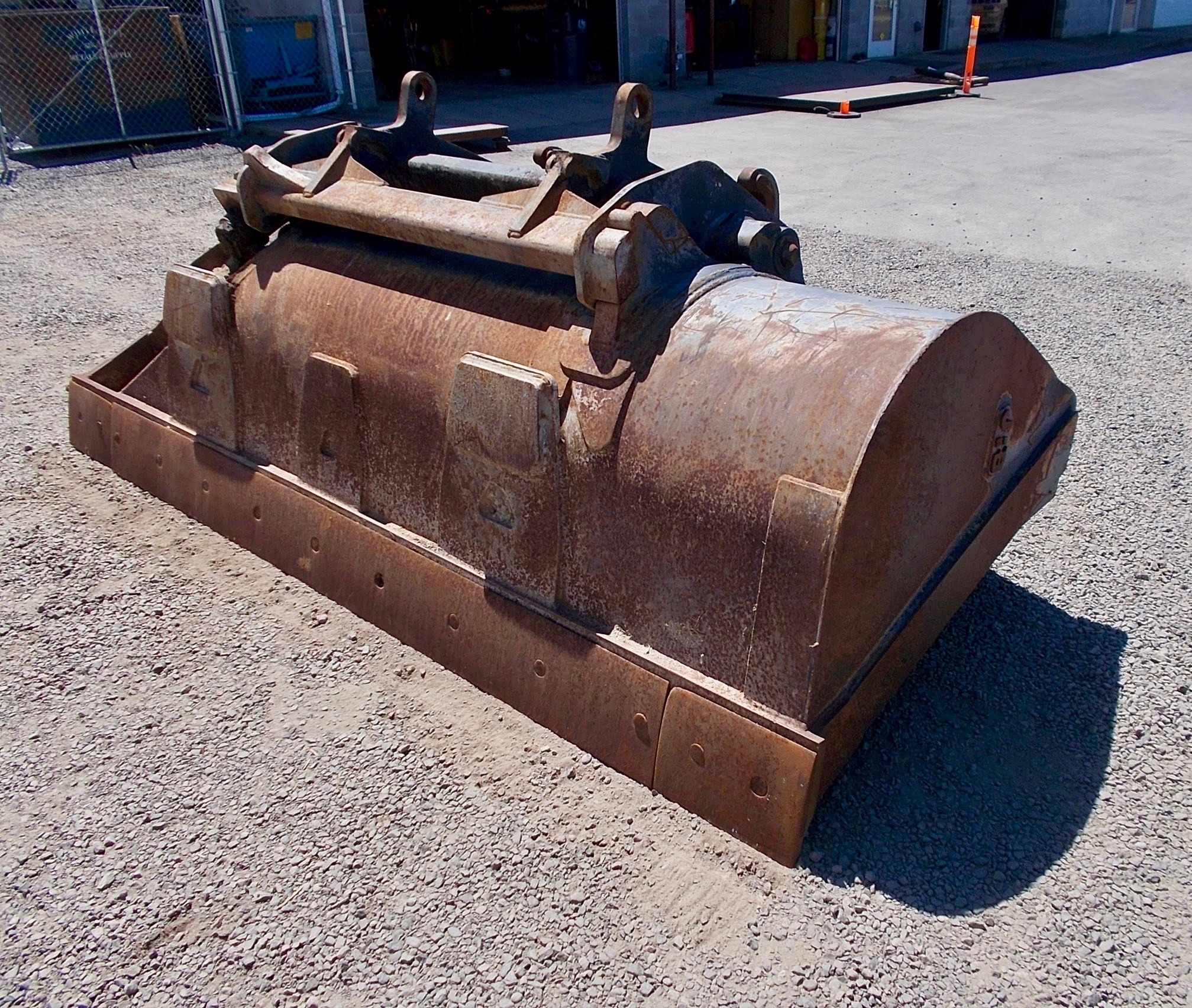 Attachment Zone - Used 124" JRB 418 Quick Change Side Dump Loader ...