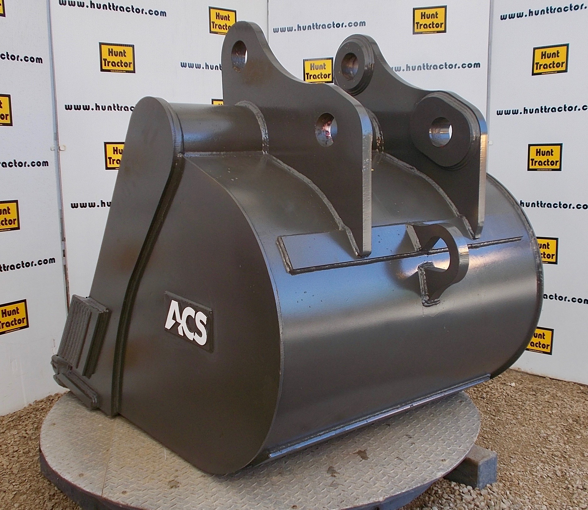 Attachment Zone - New 50" Volvo EC290B Pin-On Excavator Bucket For Sale
