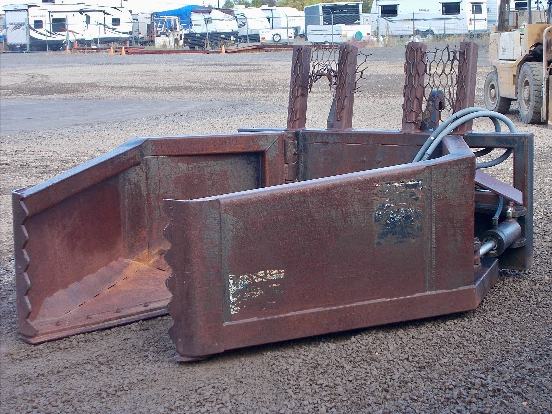 Attachment Zone - Used IT Hooks Claw Bucket Loader Bucket For Sale