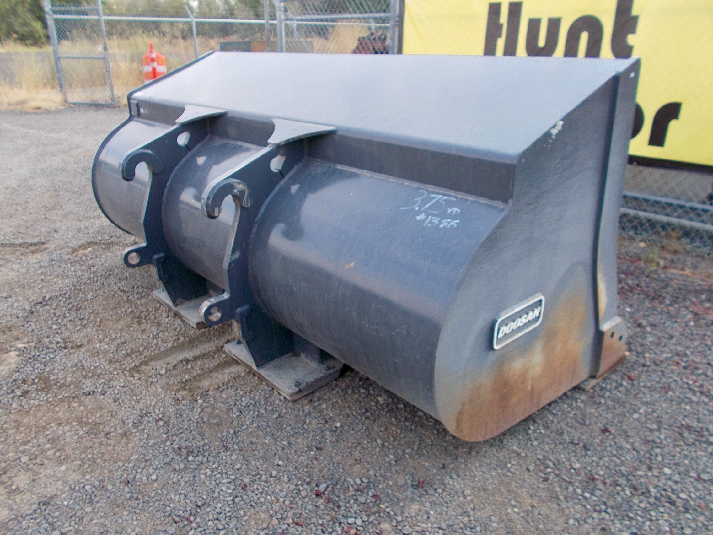 Attachment Zone - Used 108" JRB 416 Quick Change General Purpose Loader ...