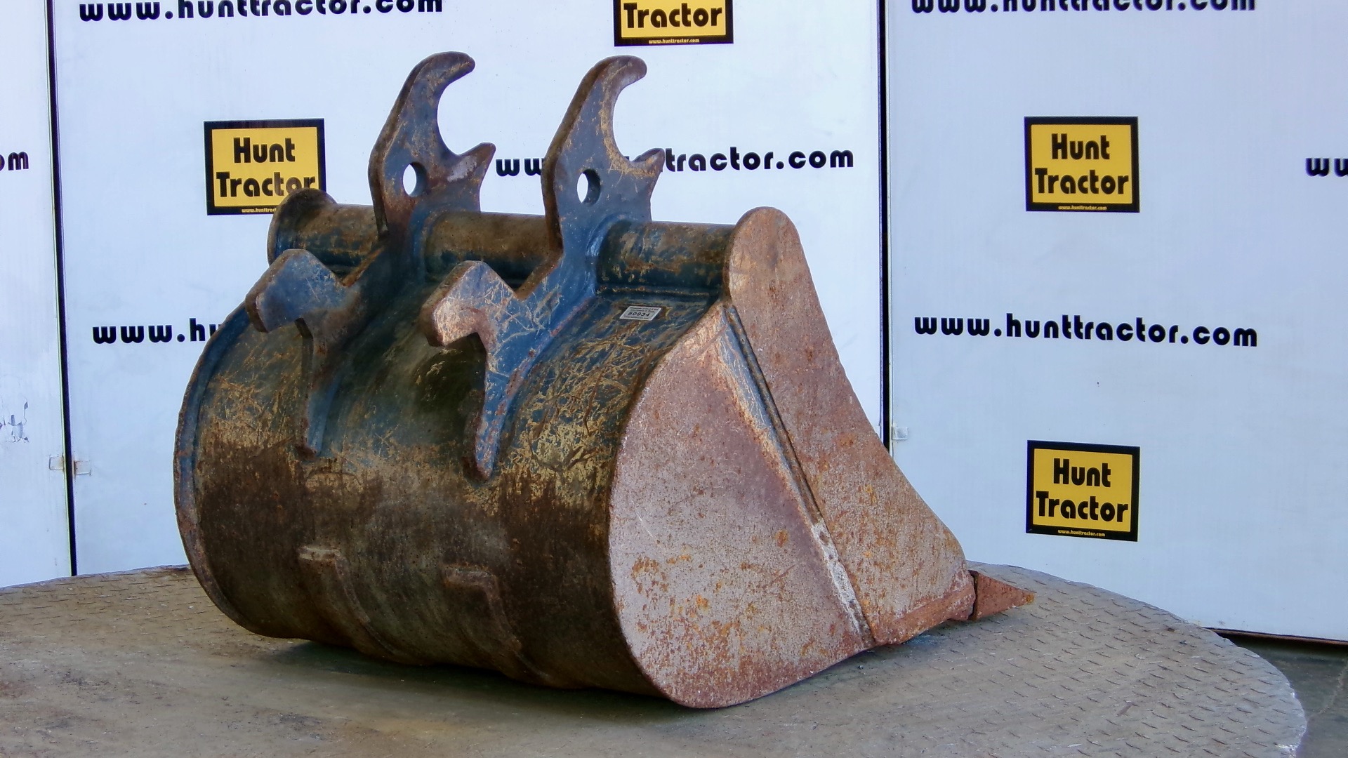 Attachment Zone - Used 24" Hitachi EX35U John Deere Wedge Mini ...