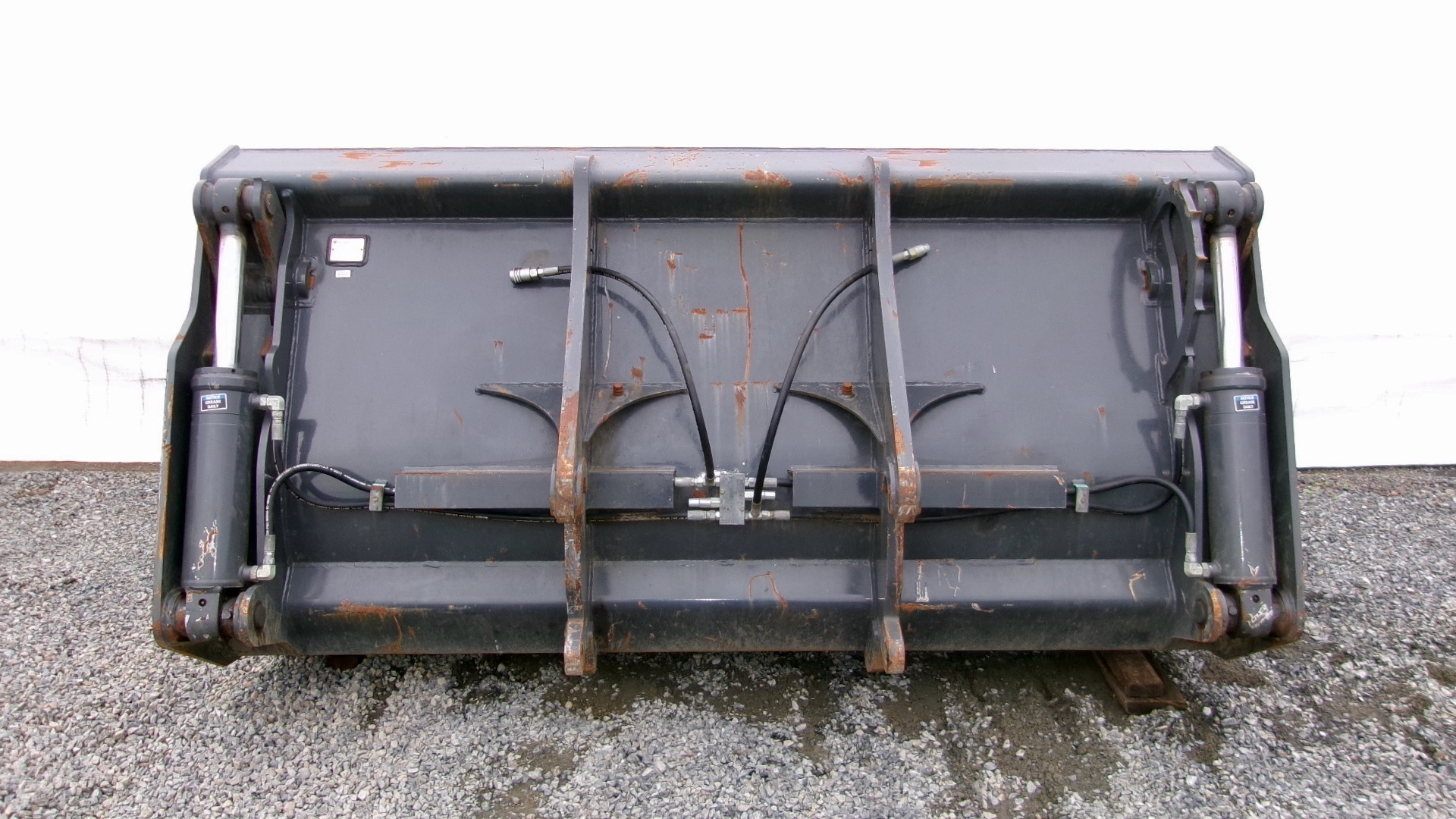 Attachment Zone - Used 111" JRB 416 Quick Change 4-1 Loader Bucket For Sale