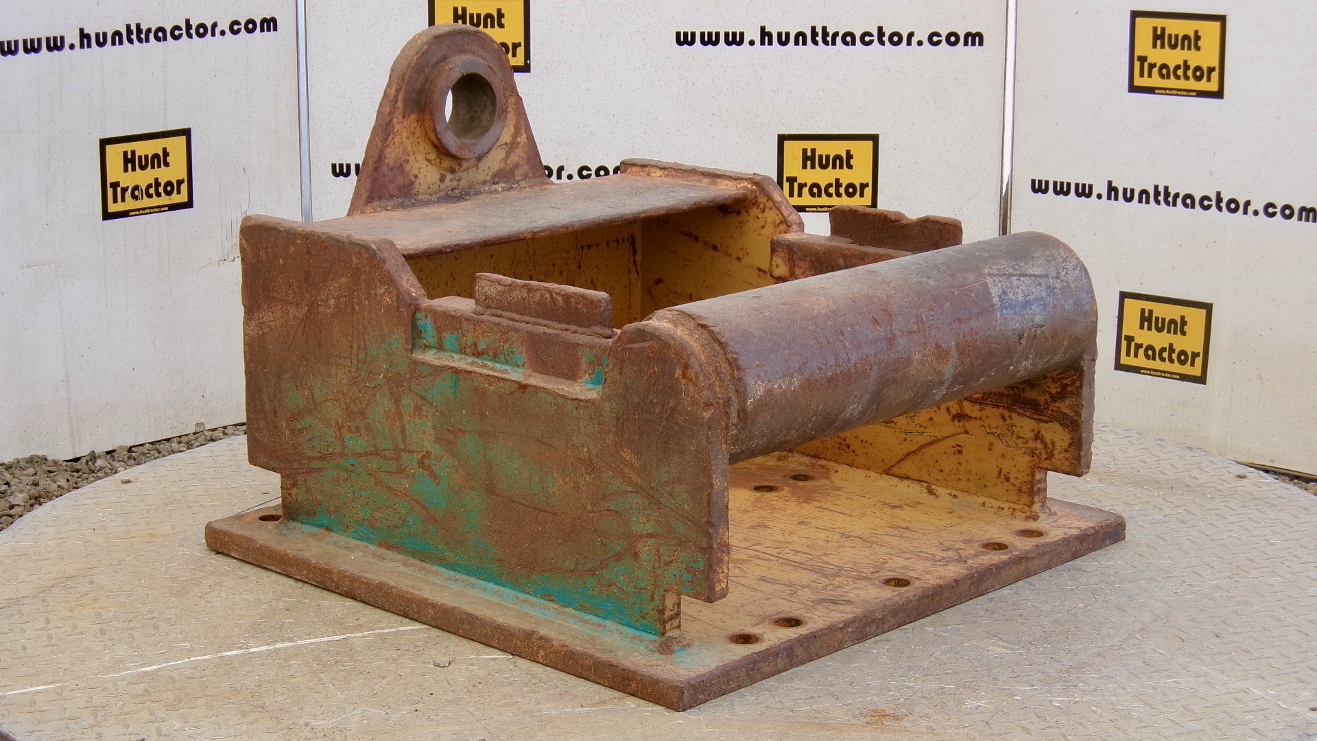 Attachment Zone - Used 3/4 Yd Wain-Roy® Style Adapter Plate For Sale