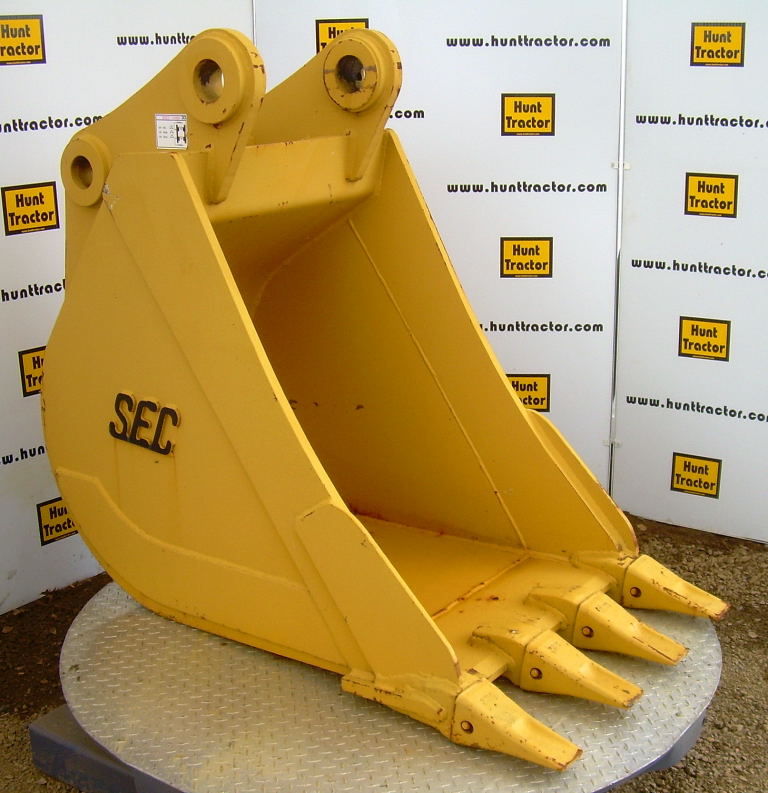 Attachment Zone - New 33" Caterpillar 330L Pin-On Excavator Bucket For Sale